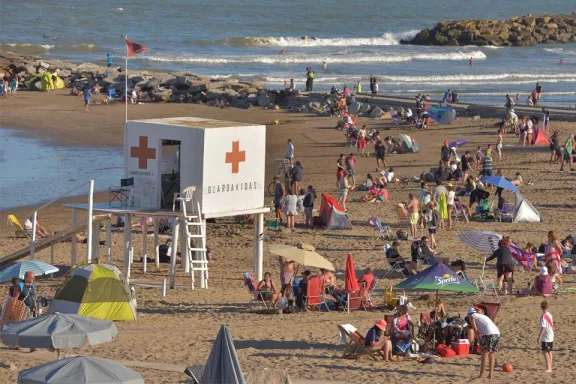 El próximo viernes comienza el operativo de seguridad de guardavidas en ...