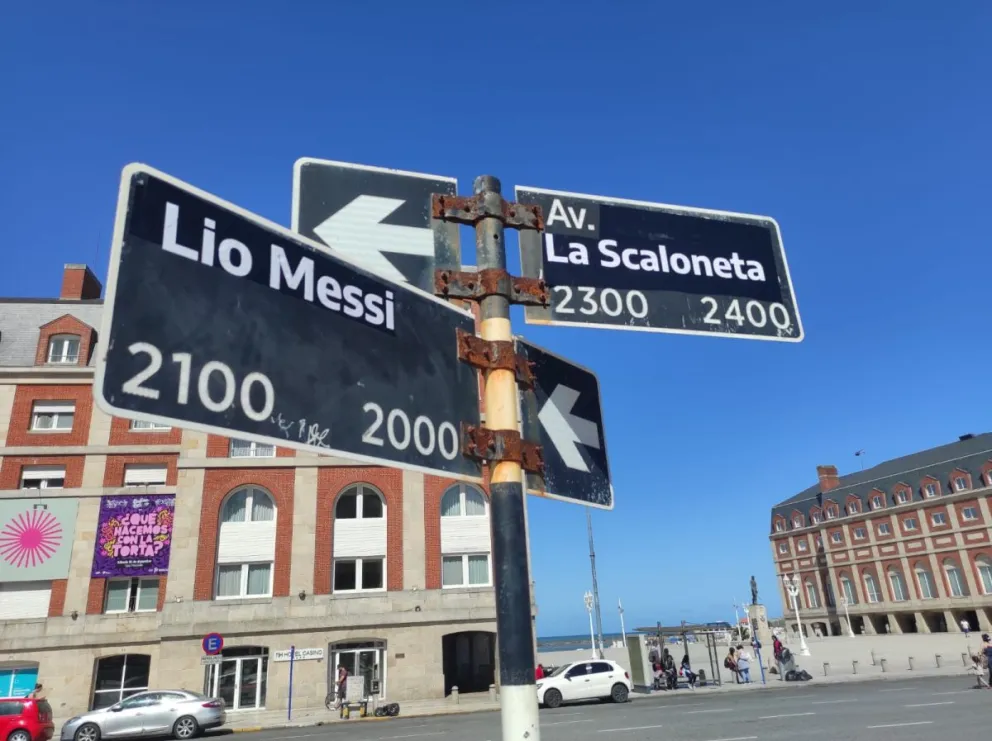 El furor por la Selección Argentina llegó a una icónica esquina de Mar ...